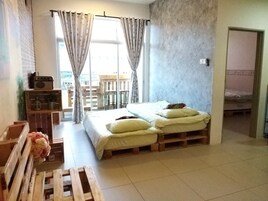 Apartamento Design, 2 quartos | Sala de estar | Smart TV de 32 polegadas com canais por cabo, televisor 