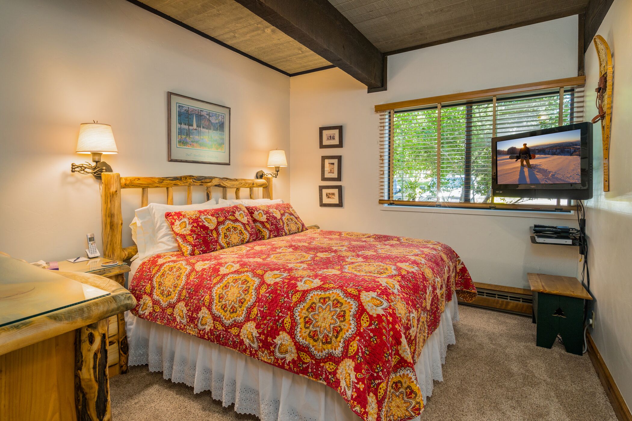 Pool, Hot Tub, Weber Gas Bbq, Renovated. Easy Access Into Unit - Steamboat Springs