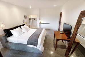 Villa, 2 quartos | 2 quartos, minibar, cofre no quarto, secretária 
