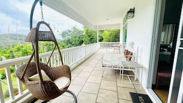 Deluxe Double Room with Mountain View | Terraço/pátio