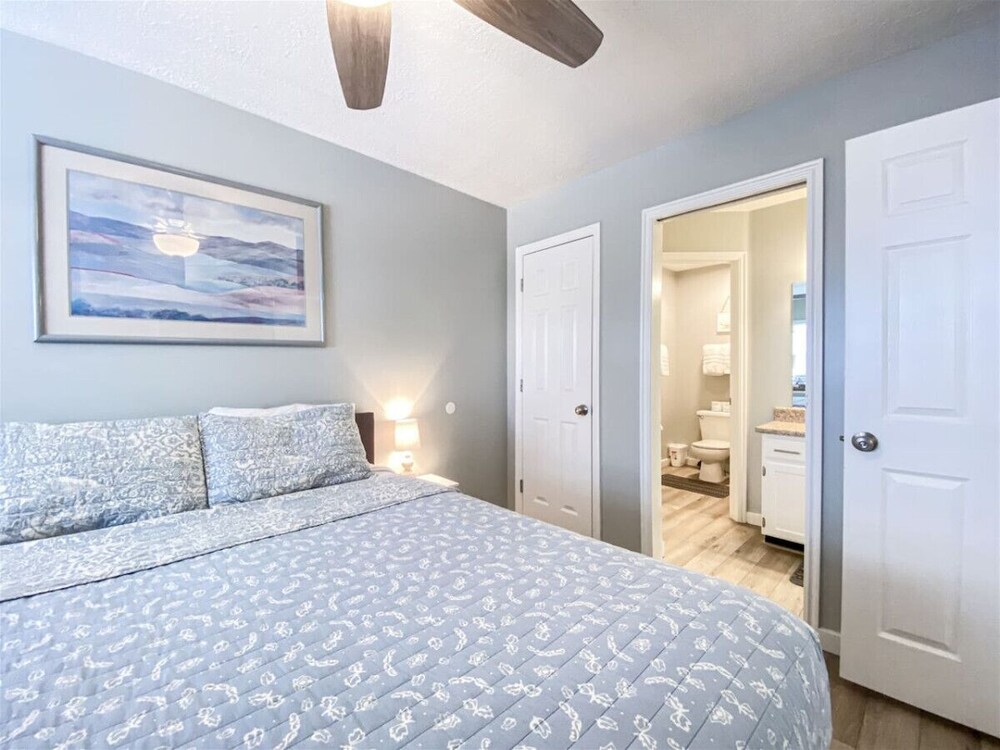 Inn Building Condo #203- Remolded With Lake View! - Utah