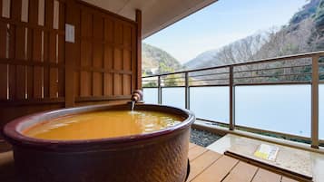 Quarto luxo, 2 quartos, para não fumantes, banheira (Tatami Area, Open-air Bath,D) | Edredons de pluma, individualmente decorados, escrivaninha