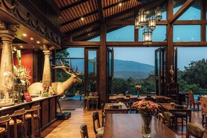 Café da manhã, almoço e jantar; culinária tailandesa 