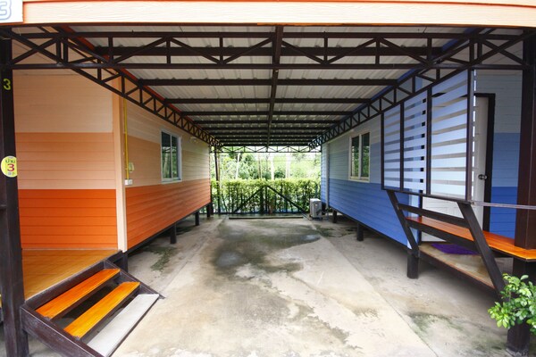 Hi Tech Resort - Kabin Buri District