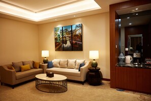 Suite Deluxe | Sala | Televisor LCD