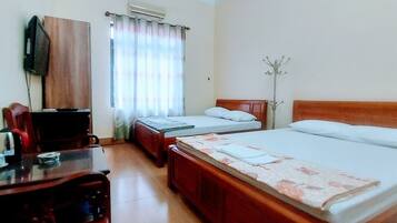 Cofres nos quartos, escrivaninha, Wi-Fi de cortesia