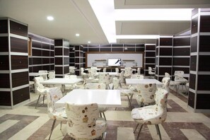Pequeno-almoço tipo buffet diário incluído 