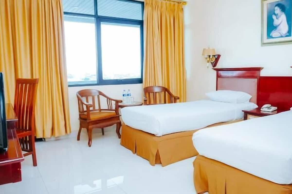 Secretária, cortinas/cortinados opacos, Wi-fi grátis