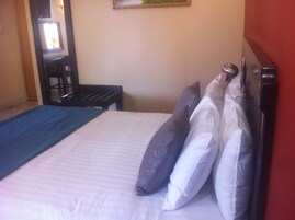 Quarto Duplo Standard | Secretária, Wi-fi grátis 