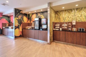 Pequeno-almoço continental incluído 