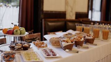 Buffet de pequeno-almoço