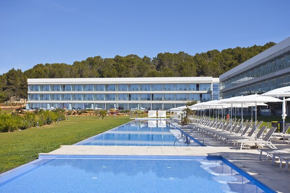 Hotel Seth 55 Santo Tomas in Menorca: Find Hotel Reviews, Rooms, and ...