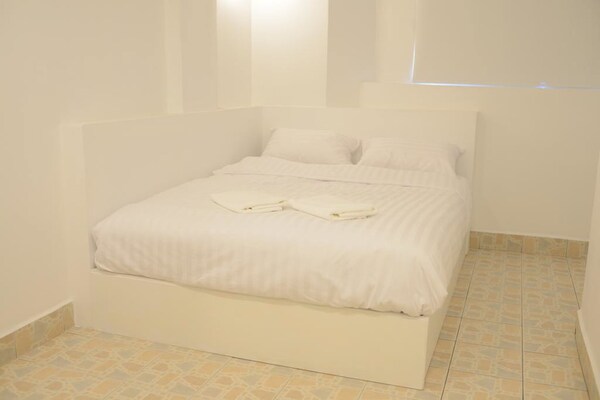 Jellyfish Hostel - Pattaya City