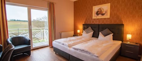 Cofre no quarto, secretária, quartos insonorizados