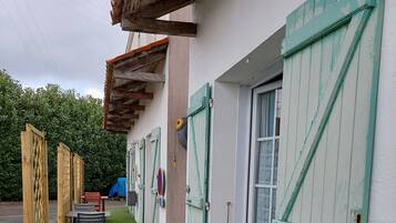 Quarto Clássico com Cama de Casal | Terraço/pátio interior