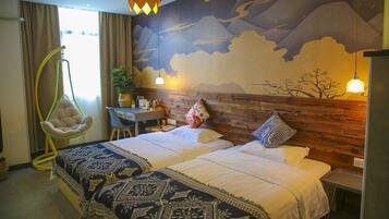 Quarto Twin Superior | Secretária, cortinas/cortinados opacos, Wi-fi grátis