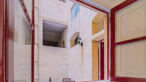 Apartamento, 2 camas de casal, no rés do chão | Vista do quarto