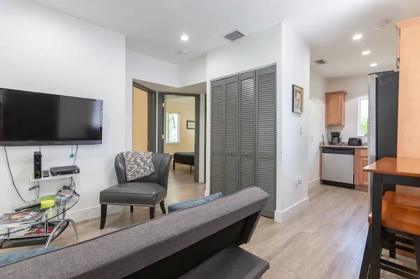 Private Charming Guesthouse In Little Havana, Perfect Place For The World Cup - Miami Beach, FL