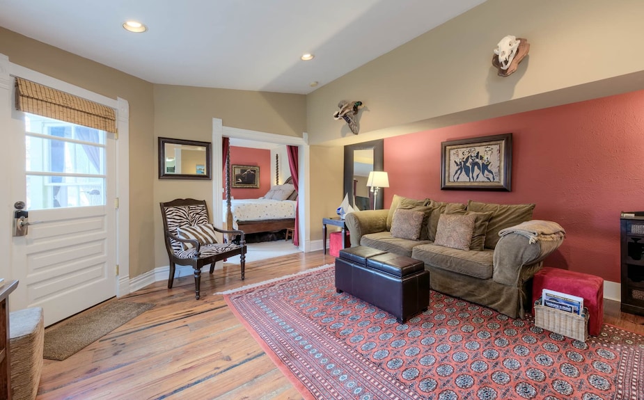 Winter Discount December Through April\npied-à-terre In Downtowns Best Location - Boulder, CO