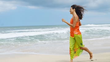 Perto da praia, praia de areia branca