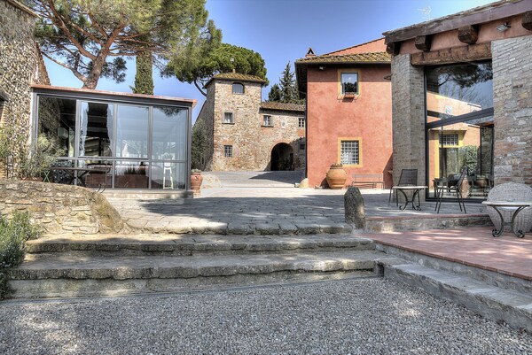 Salvadonica - Borgo Del Chianti - Toscana