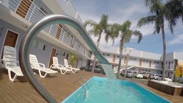 Piscina exterior
