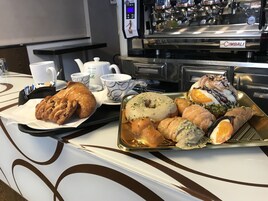 Café da manhã continental grátis todos os dias