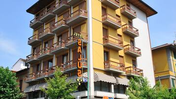 Fachada da propriedade