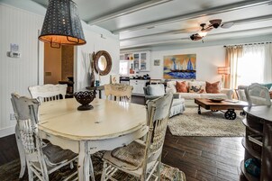 Casa de Campo, 3 quartos | Cozinha privada | Um frigorífico, um micro-ondas, um forno, uma máquina de lavar louça 
