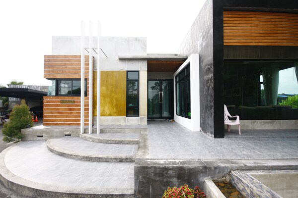 Suanmaithara Resort - Mueang Chachoengsao District