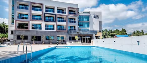 Fachada da propriedade