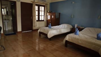 Quarto Duplo ou Twin Deluxe, 2 quartos, acessível, não fumadores | Lençóis italianos Frette, roupa de alta qualidade, cofre no quarto