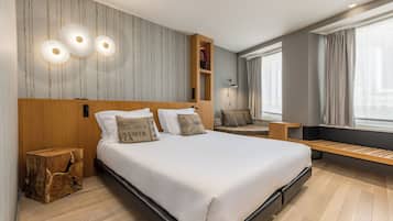 Quarto Familiar | Minibar, cofre no quarto, cortinas/cortinados opacos