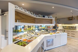 Café da manhã e jantar