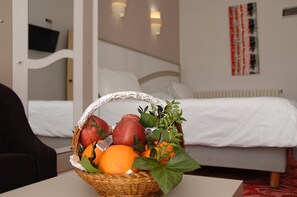 Quarto Duplo ou Twin | Cortinas/cortinados opacos, ferro/tábua de engomar