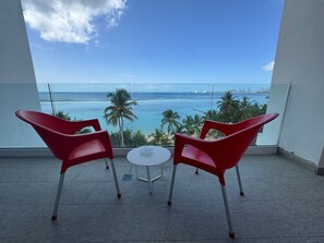 Apartamento Deluxe, 1 quarto, cozinha, vista para o oceano | Vista da varanda