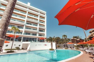 Apartamento conforto, 1 cama de casal, vista para o oceano | Terraço/pátio