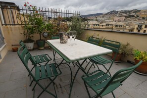 Apartamento Panorâmico, 1 quarto, terraço, Vista para a cidade (Location: via XX Settembre 3) | Terraço/pátio interior