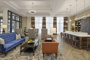 Área de estar no saguão