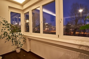 Apartamento exclusivo, para não fumantes, vista para o rio | Vista do quarto