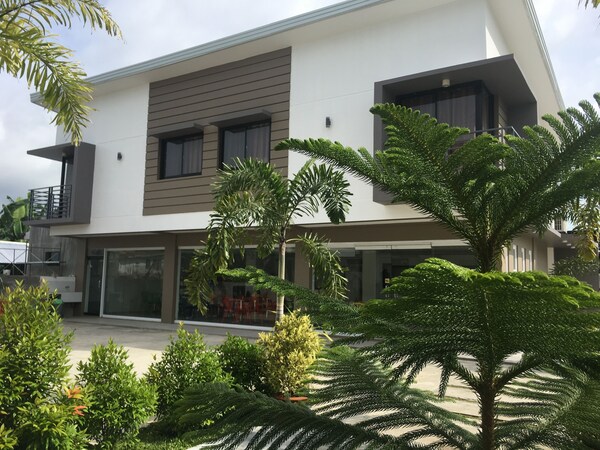 コモディダッド デ アマンダ - ルソン島