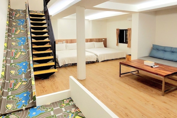 Quarto, no mezanino | 1 quarto, individualmente decorados, individualmente mobiliados