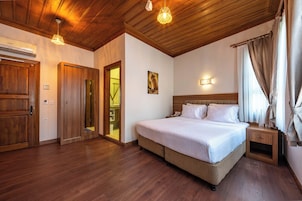 Quarto casal standard de uso individual | Wi-Fi de cortesia, roupa de cama