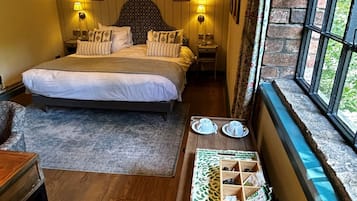 Quarto clássico | Ferros/tábuas de passar roupa, Wi-Fi de cortesia, roupa de cama