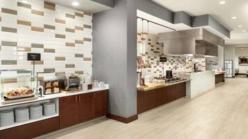 Pequeno-almoço preparado no momento diário incluído