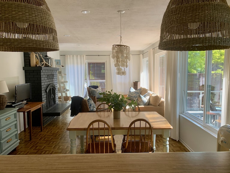 Galiano Oceanfront Cottage, Book Now For Spring And Summer! - Galiano Island