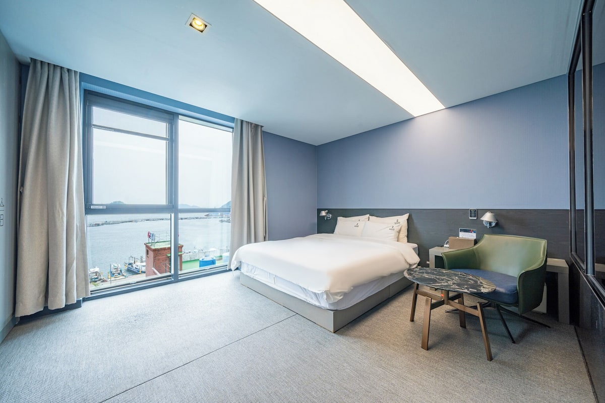 Quarto Superior, 1 cama king-size (VIP) | Secretária, quartos insonorizados, Wi-fi grátis