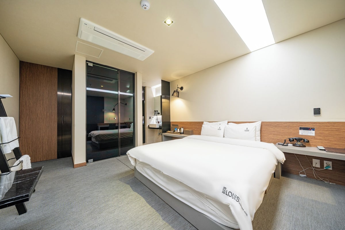 Quarto Standard | Secretária, quartos insonorizados, Wi-fi grátis