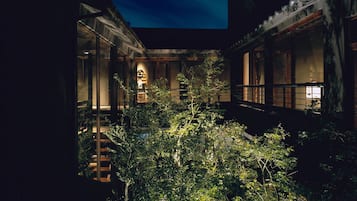 Entrada (vista interior)