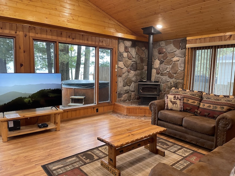 Serenity Beach Haus Avec Bain à Remous Extérieur Sur Le Lac Otsego Et La Plage De Sable, A / C, Wi-fi! - Michigan